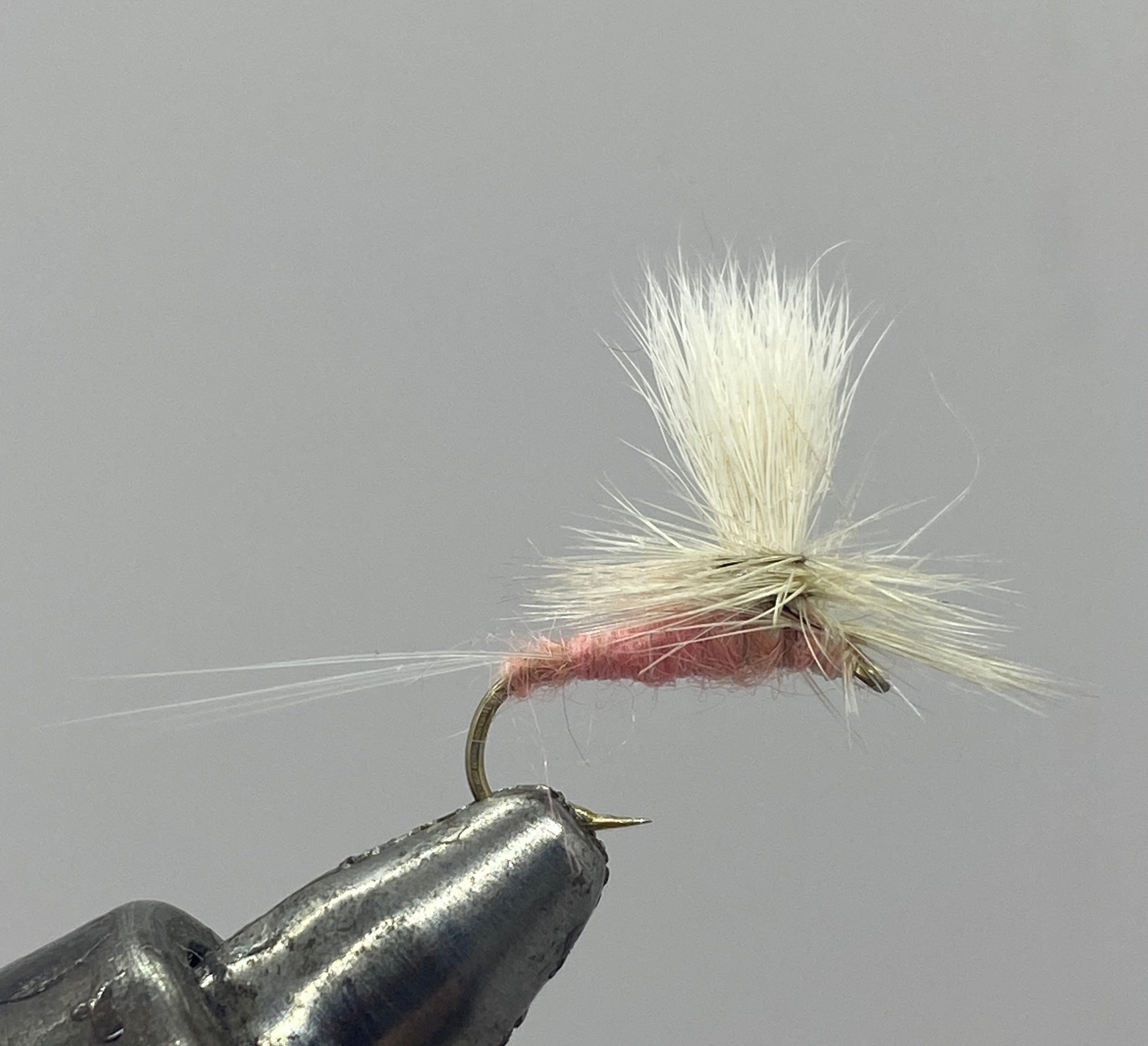 One Dozen (12) - Parachute Pink Haze - Dry Fly – Strike Fly