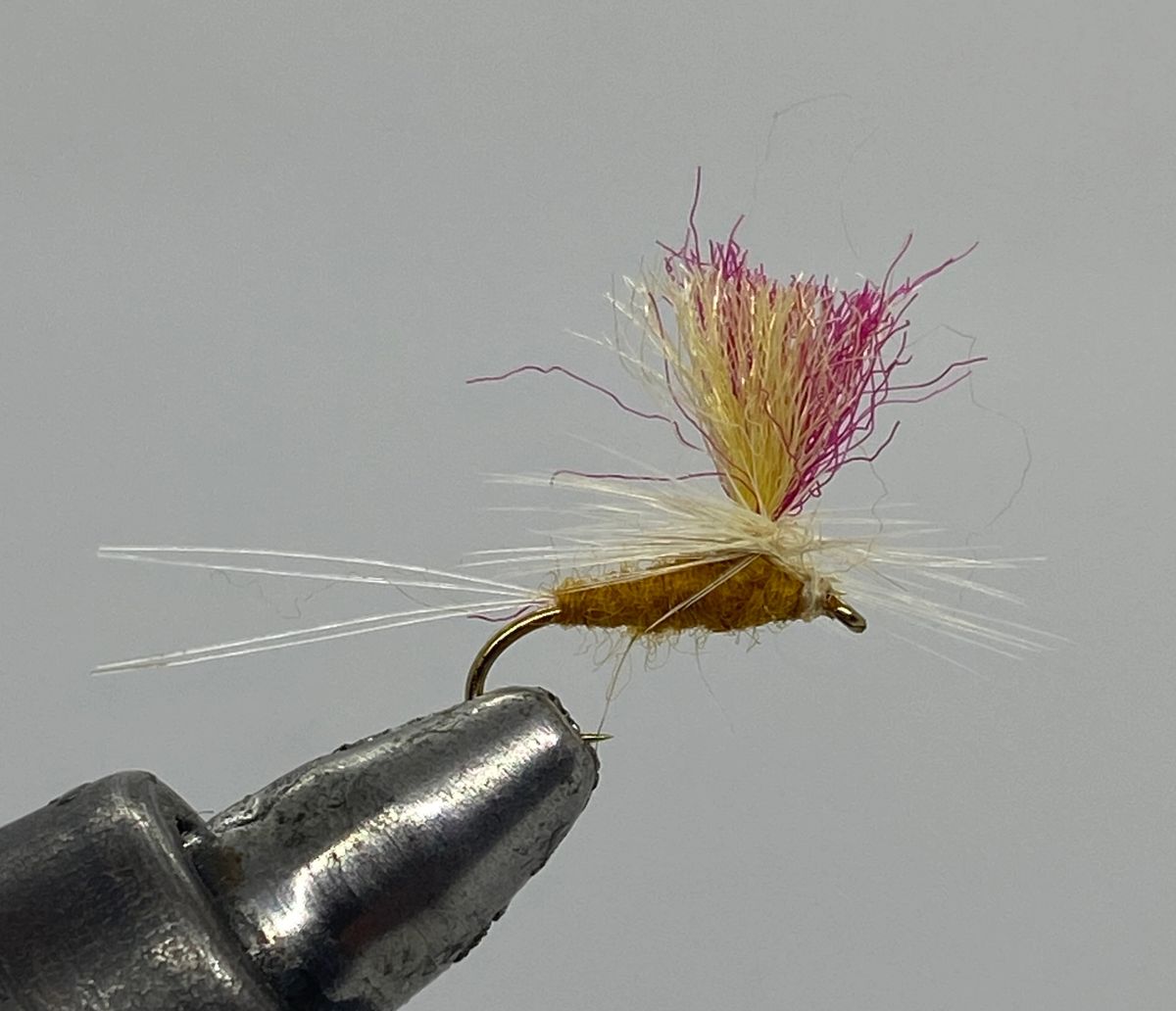 One Dozen (12) - Hi-Vis Parachute Sulphur - Dry Fly – Strike Fly