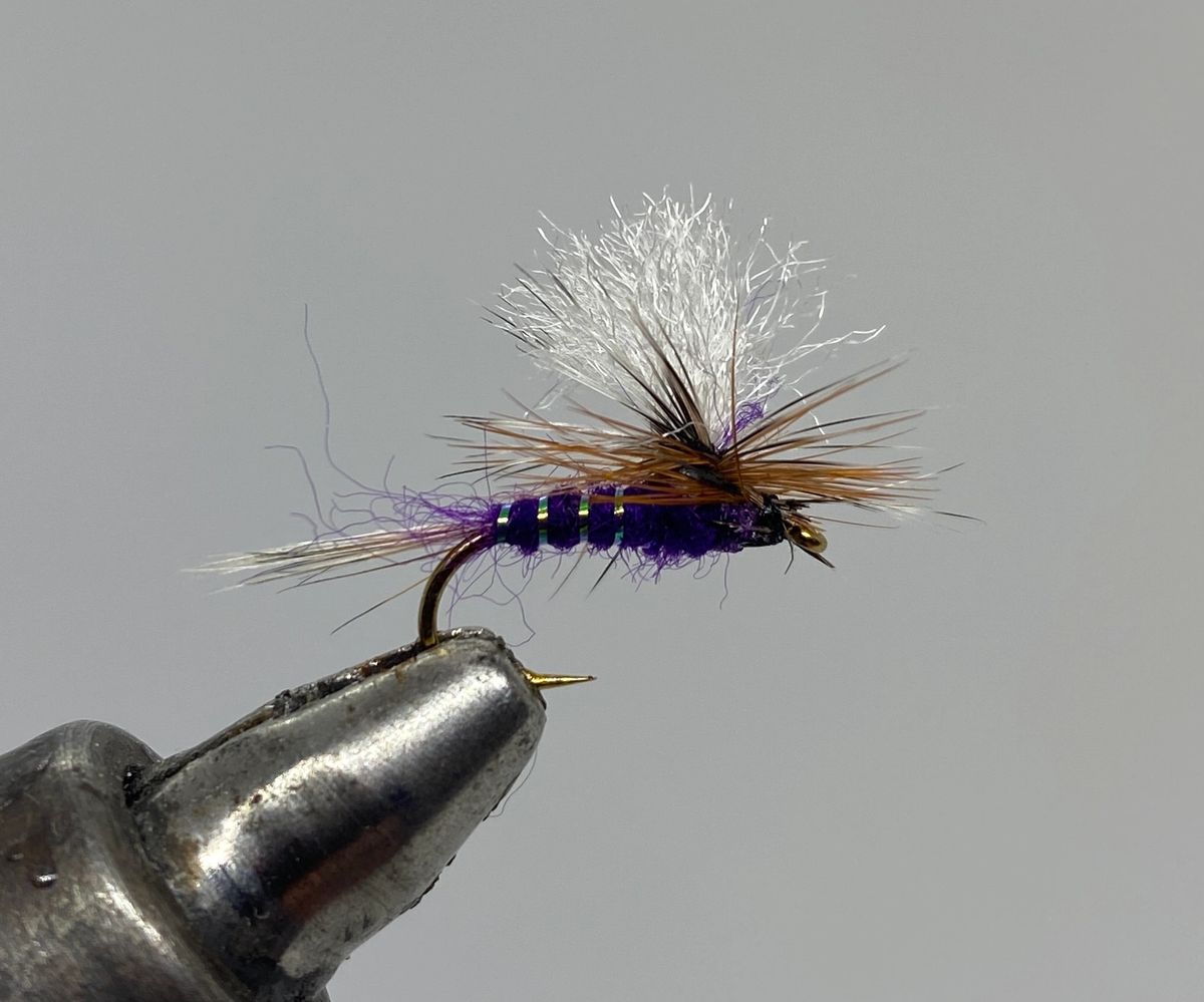 One Dozen (12) - Parachute Purple Haze - Variant - Dry Fly – Strike Fly